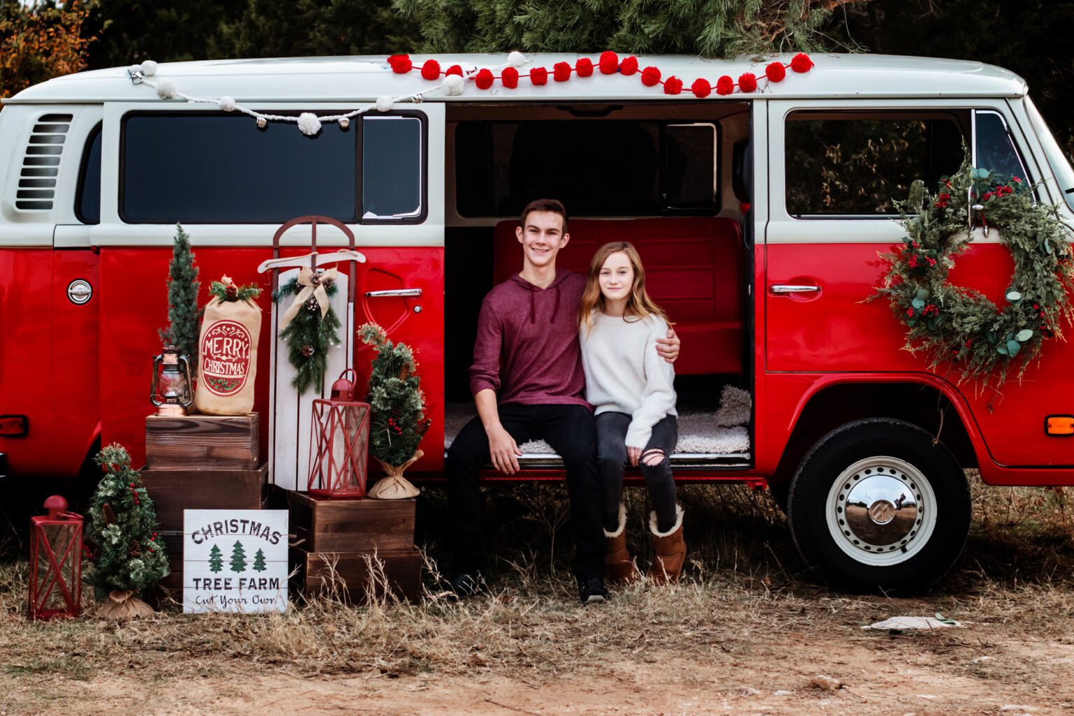 Timeless With A Twist {VW Bus Holiday Photo Mini Sessions} | Lindsay ...